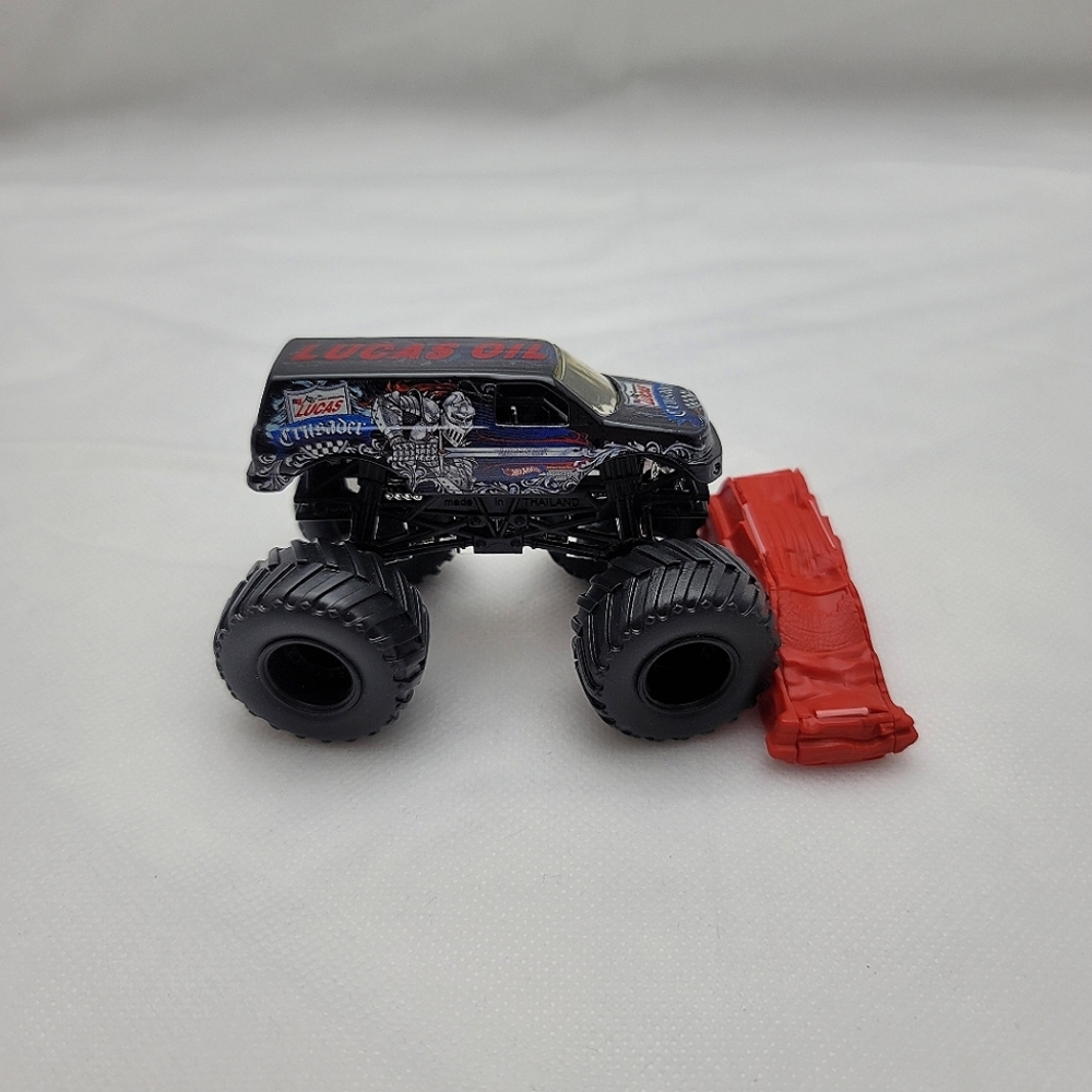 Hot Wheels Monster Jam Crusader Lucas Oil With Crusha… - Gem
